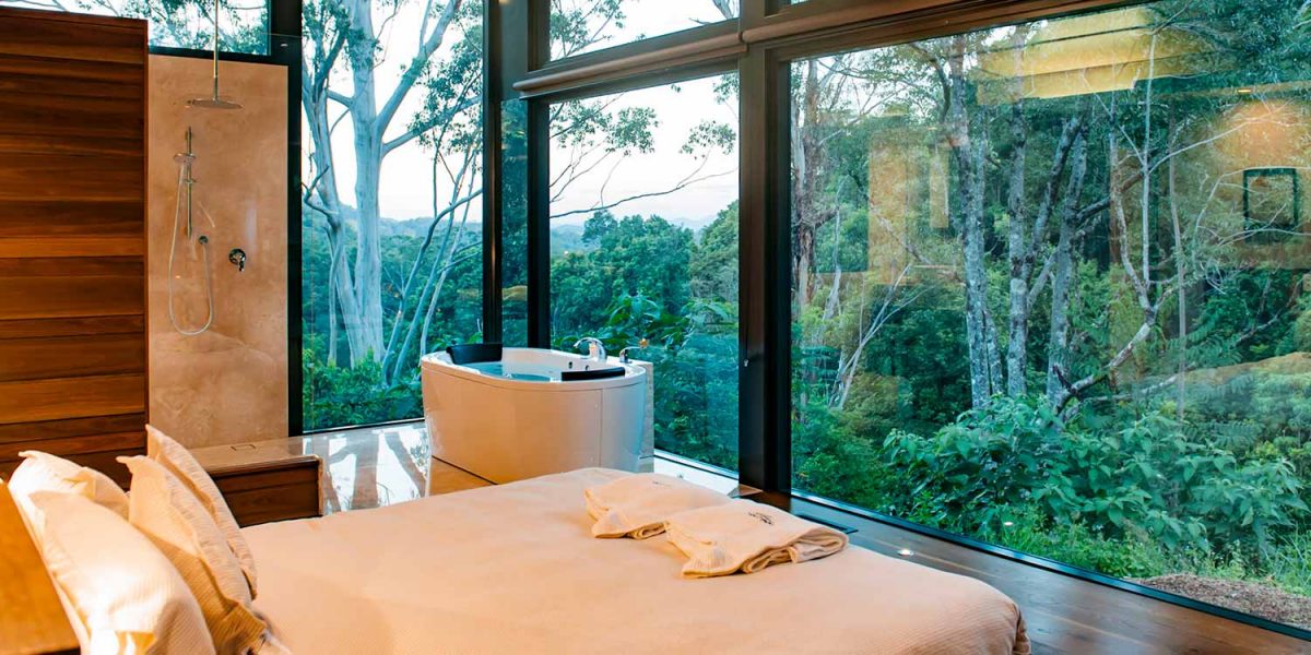 Luxury Mountain View Lodges, romantic private getaway with double spa ...