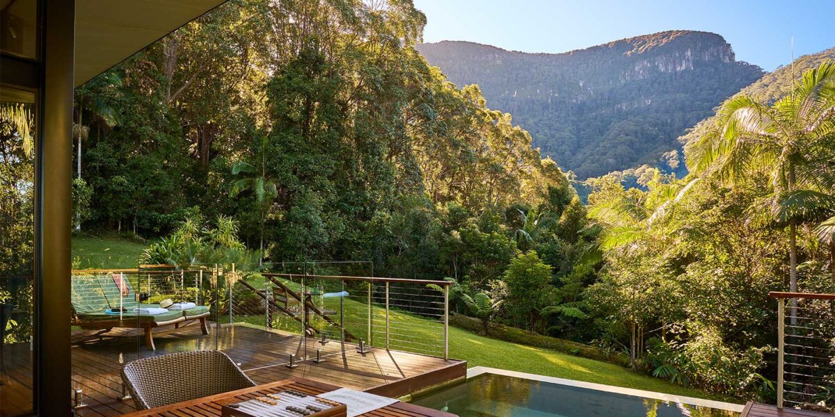 Luxury Mountain View Lodges, romantic private getaway with double spa ...